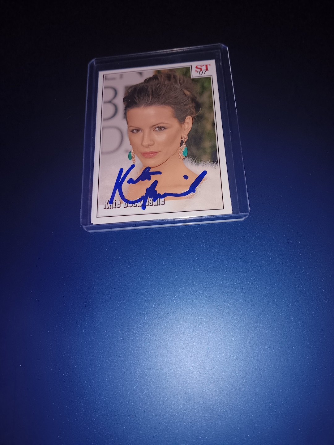 Kate Beckinsale Autographed Card With COA - Etsy