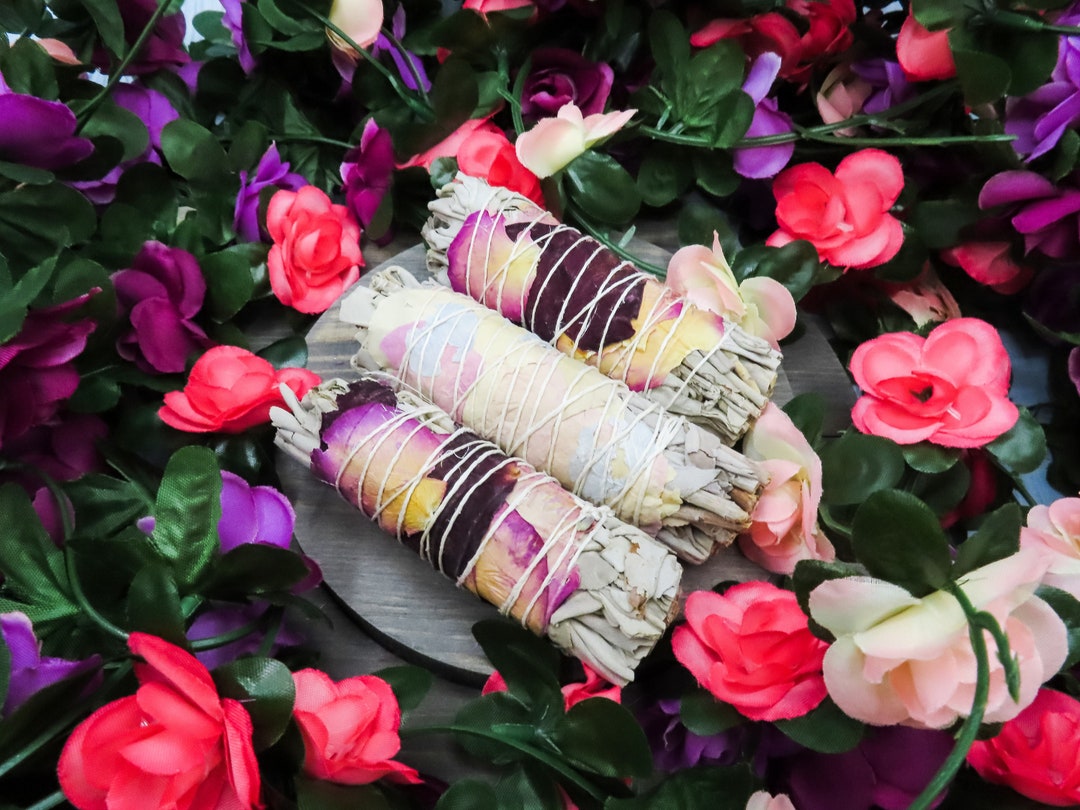 Smudge Bundle With Sage & Rose Petals | Floral White Sage Wand for Smoke Cleansing - Etsy