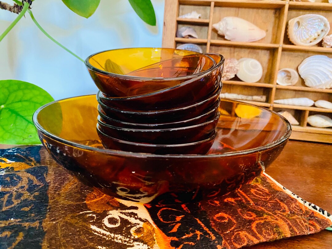 1970s Durax (pyrex) Amber Glass Serving Bowl and 6 Matching Small Bowls ...