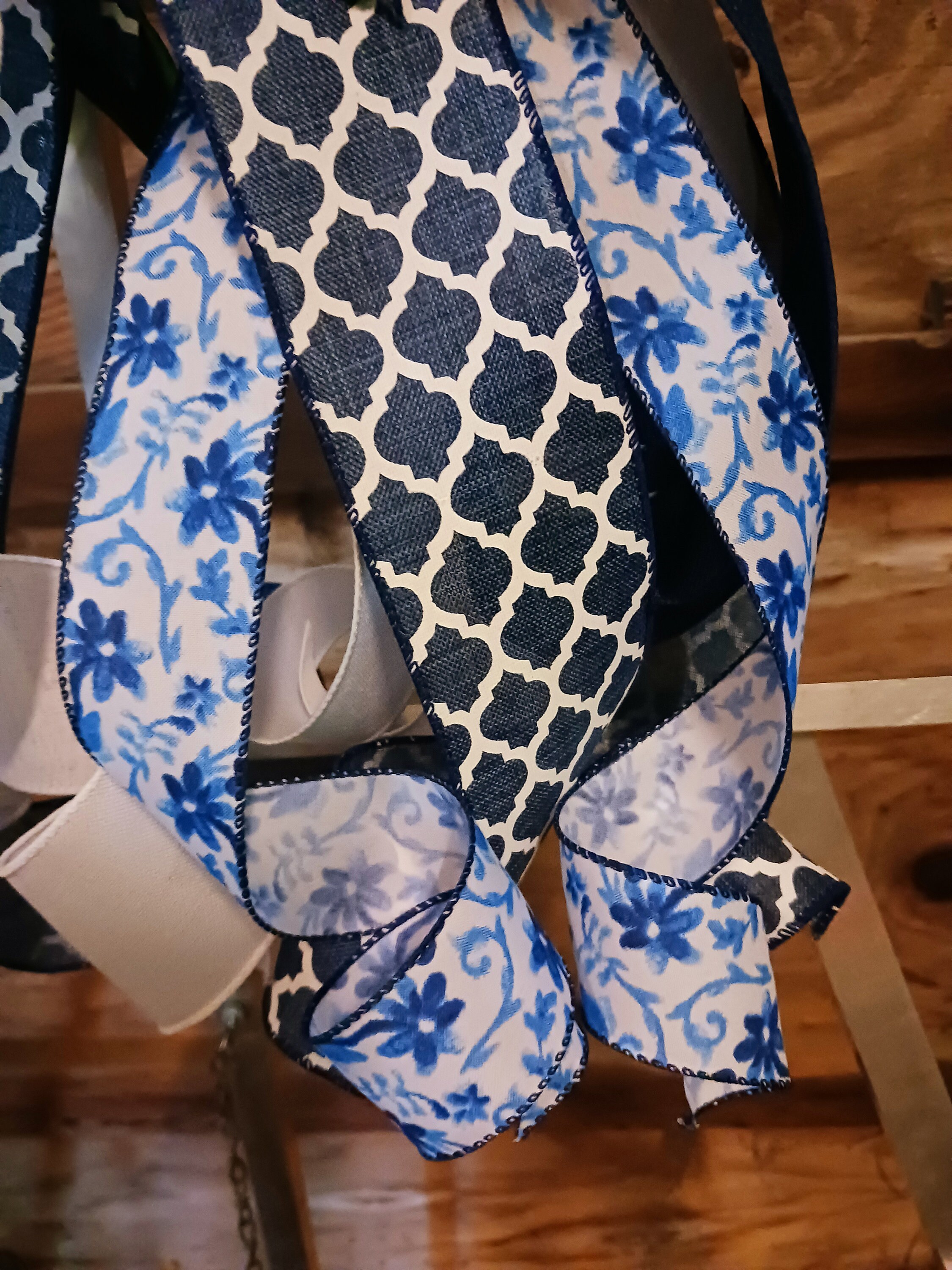 XL Elegant Chinoiserie Navy Blue and White Wreath Bow, Mailbox Bow ...
