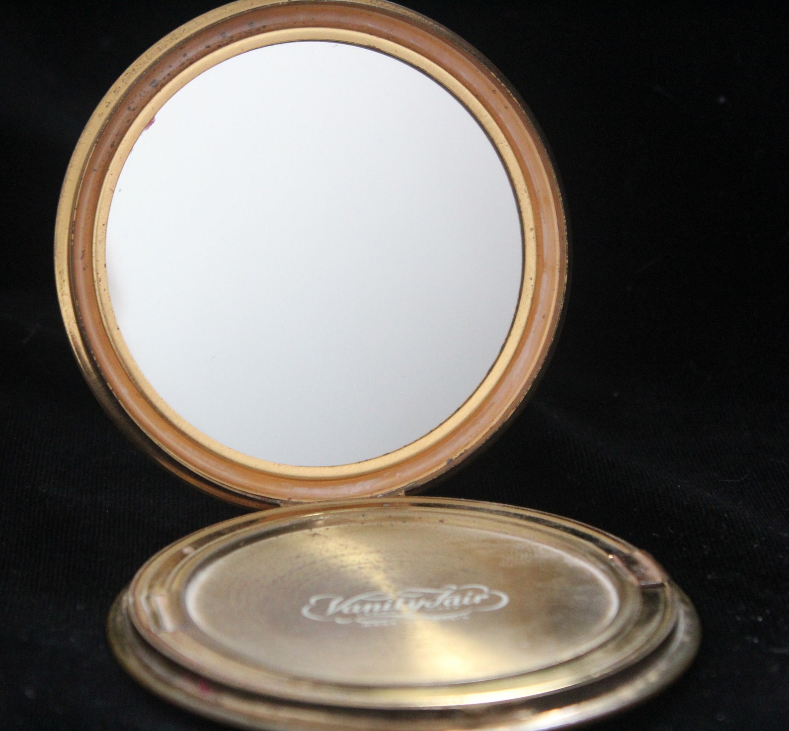 Vintage 1950's Vanity Fair Mirror Compact MADE IN BRITAIN - Etsy