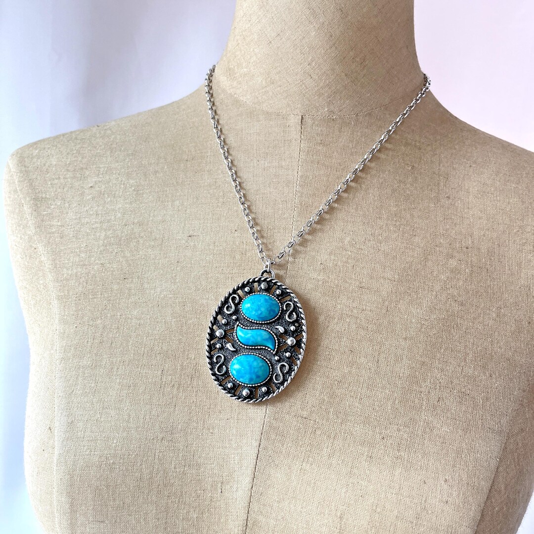 Vintage Faux Southwest Turquoise Blue Medallion Pendant Necklace Sarah ...