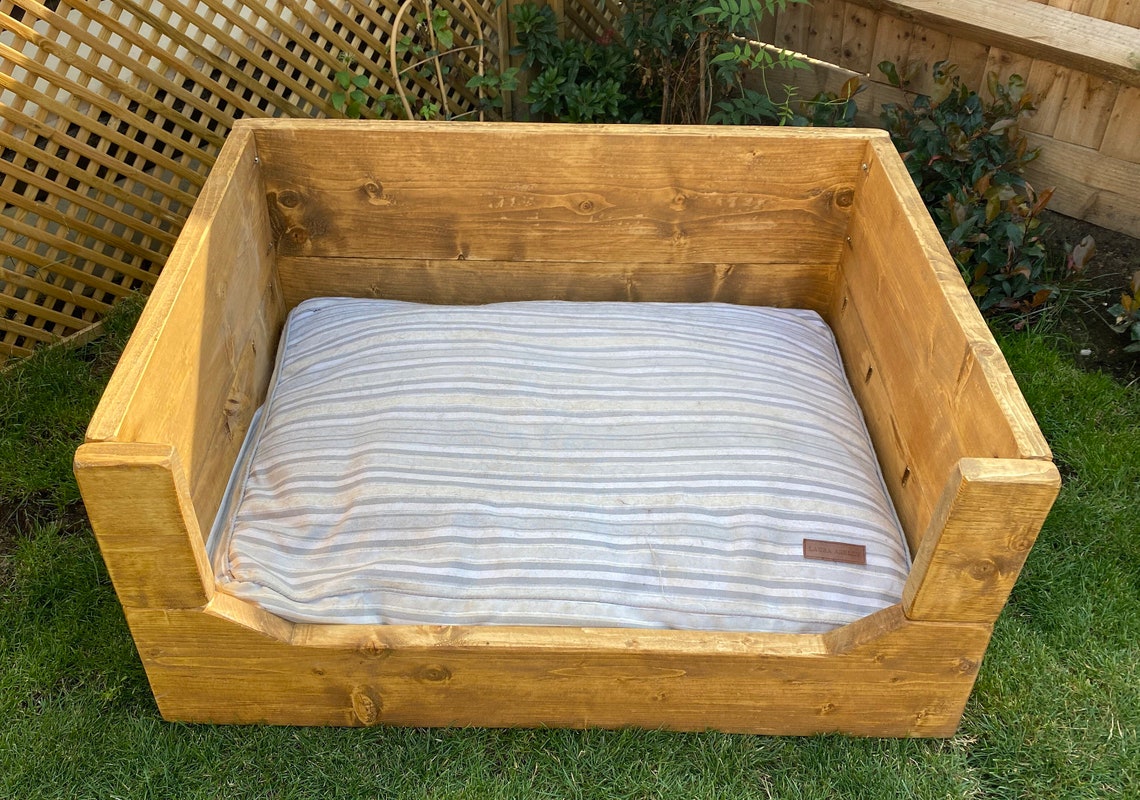 Custom Made Scaffold Board Dog Beds - Etsy UK