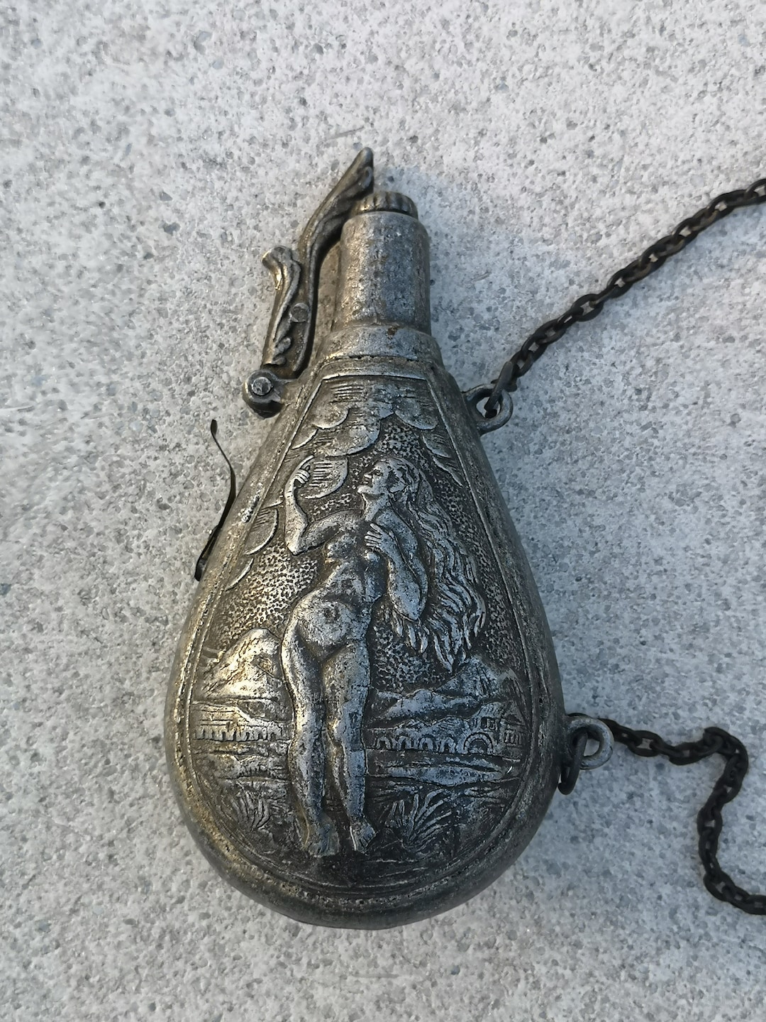 Powder Flask Vintage Decorative Gunpowder Flask With Chain Powder Horn ...