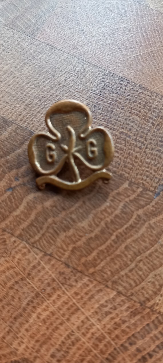 vintage 1970 Trefoil Girl Guide promise (Nickel) pin … - Gem