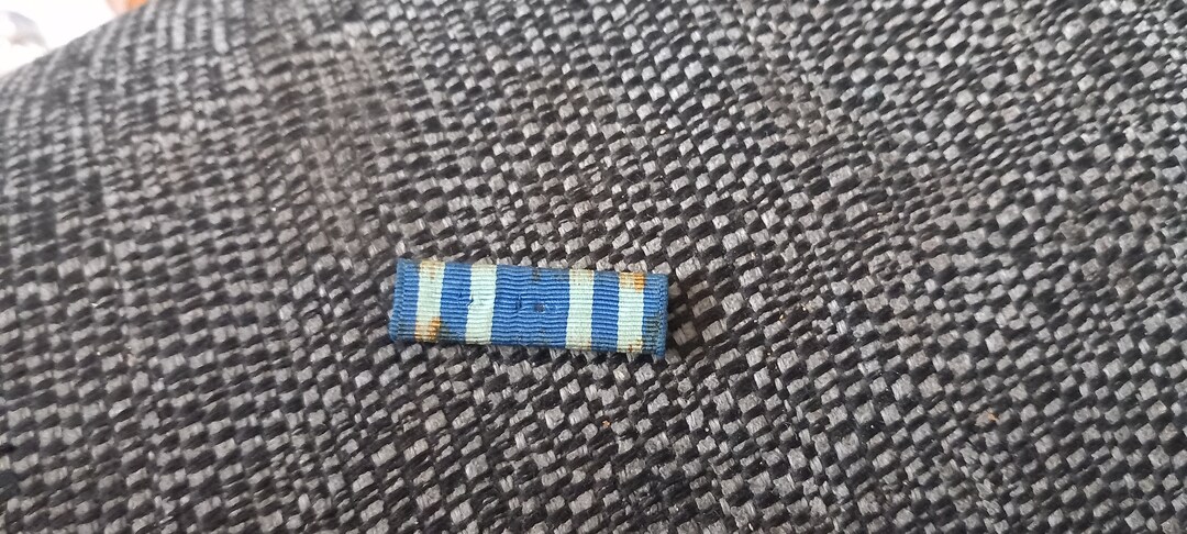 Vintage USAF Airforce Slide on Medal Ribbon. Air and Space Longevity ...