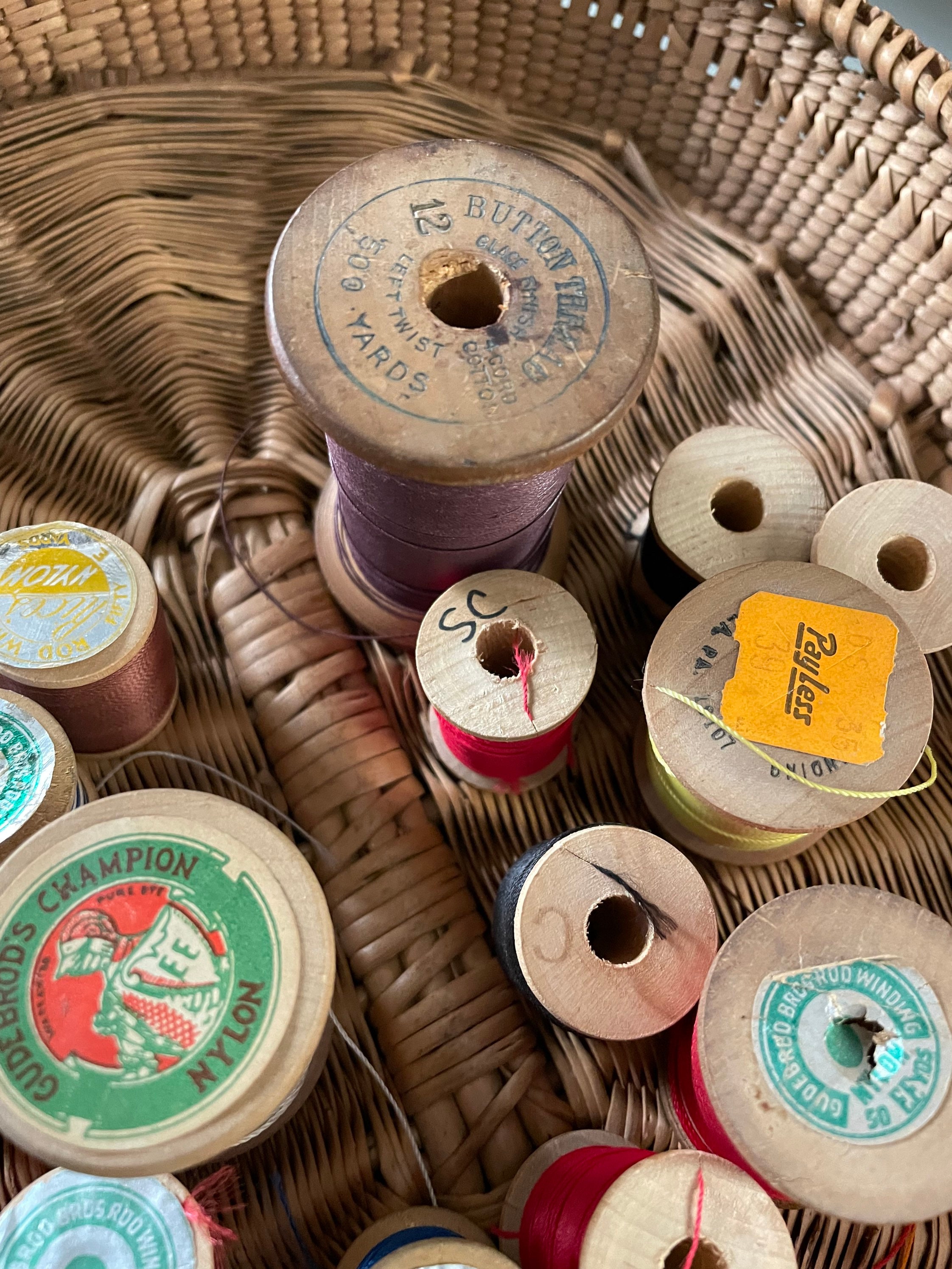 Vintage Wooden Fishing Spools of Rod Winding Fly Tying Thread, 14 ...