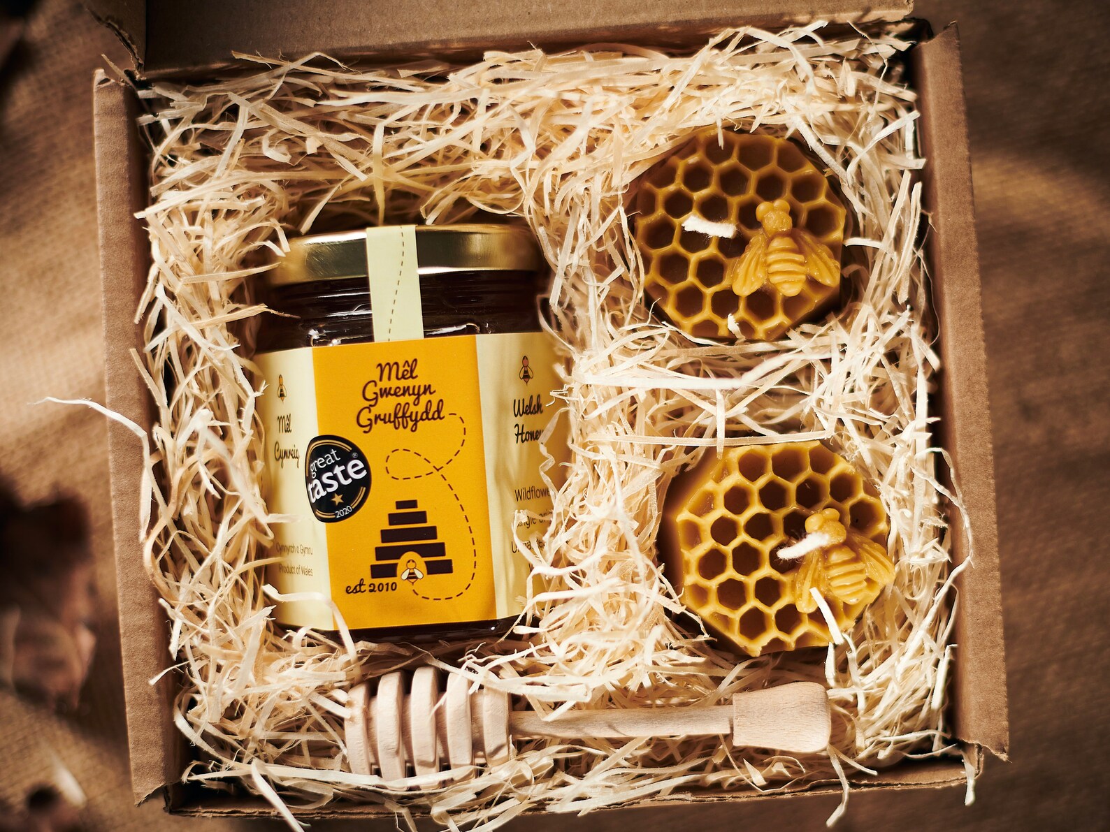 Small Welsh Wildflower Honey and Beeswax Candle Hamper Gift | Etsy