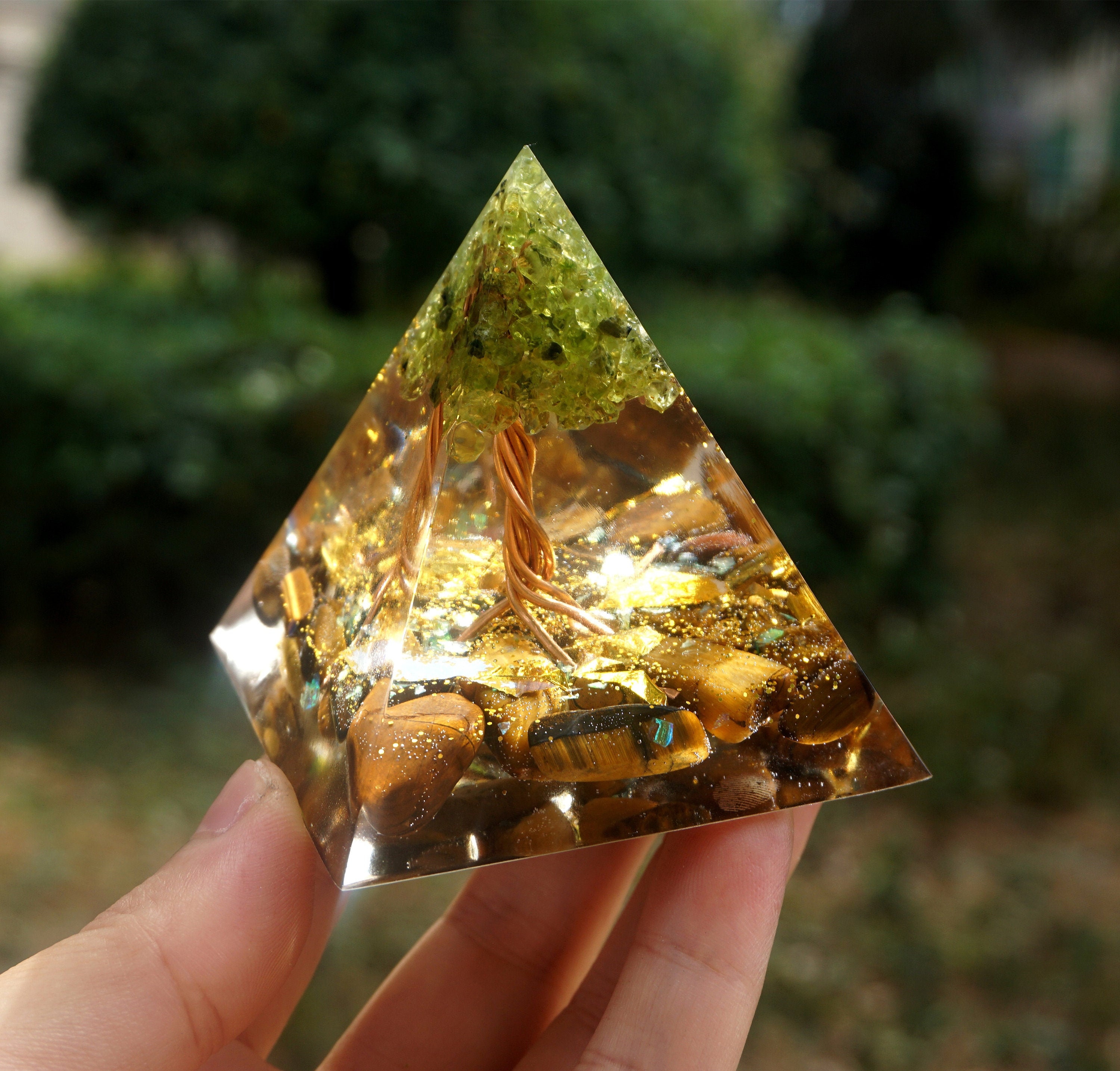 Rocks & Geodes Home & Living Orgone pyramid etna.com.pe