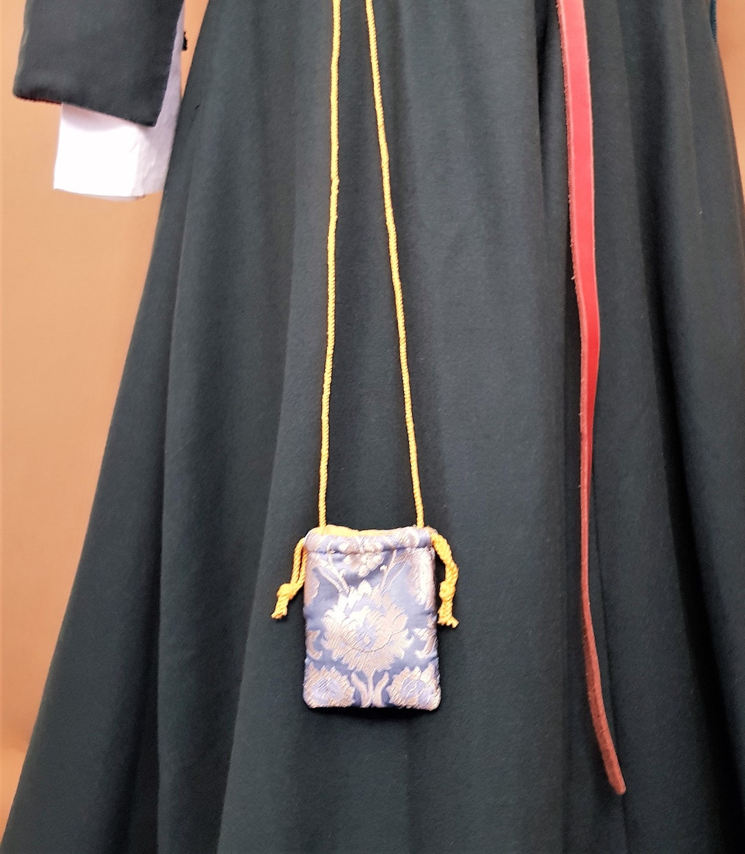 Medieval Reliquary Pouch Made of Silk Brocade - Etsy
