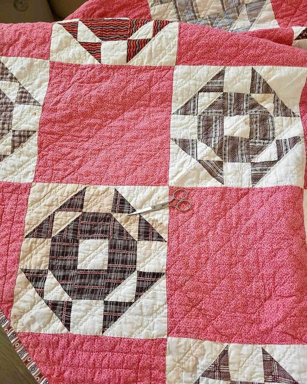 Antique 1880s Cinnamon Pink mill Wheel Variation Quilt From Lancaster ...