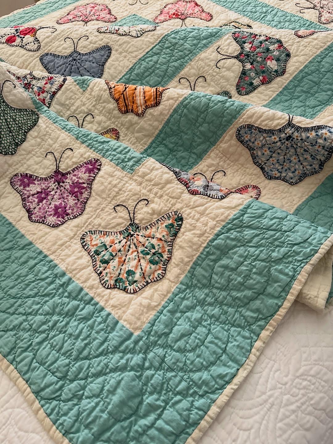 Gorgeous Vintage Feed Sack “butterflies” Quilt With a Sea Glass Blue ...