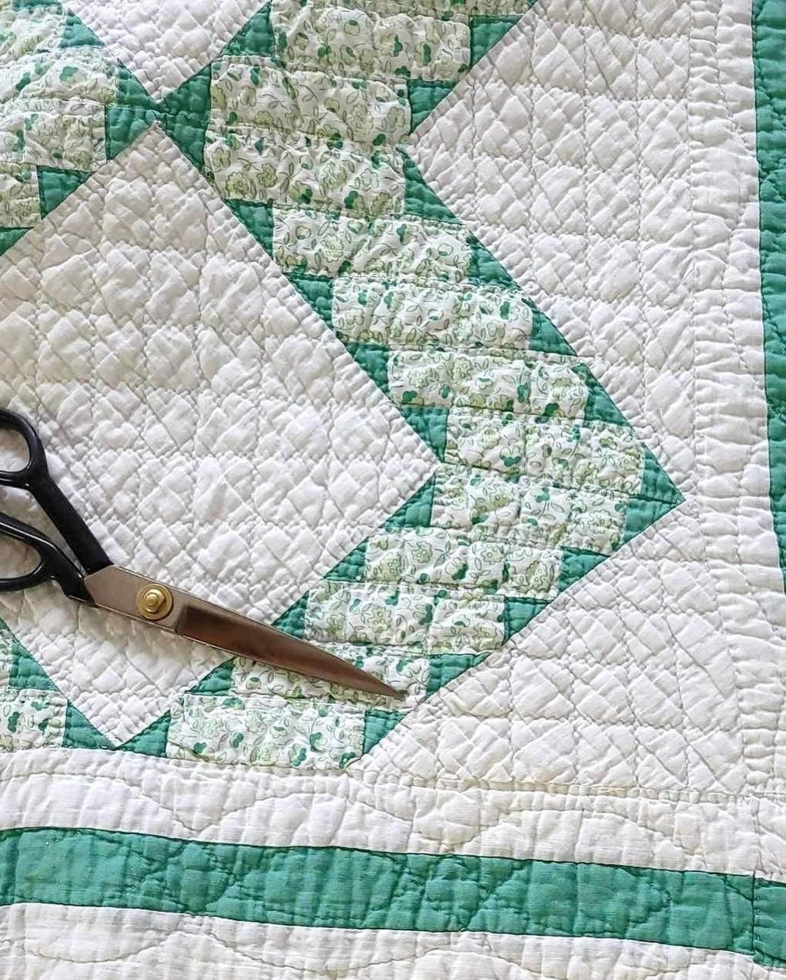 Lovely Vintage 40s Spring Green and White brick Wall Zig Zag Quilt - Etsy