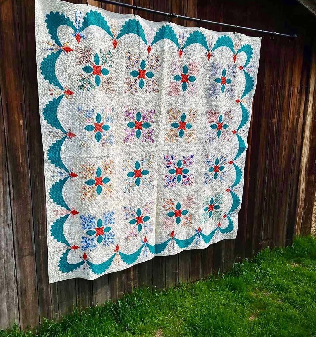 An Exceptional Quilt, a “colonial Revival” Style of Oakleaf and Reel ...