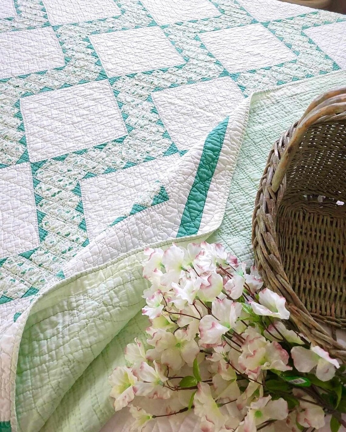 Lovely Vintage 40s Spring Green and White brick Wall Zig Zag Quilt - Etsy