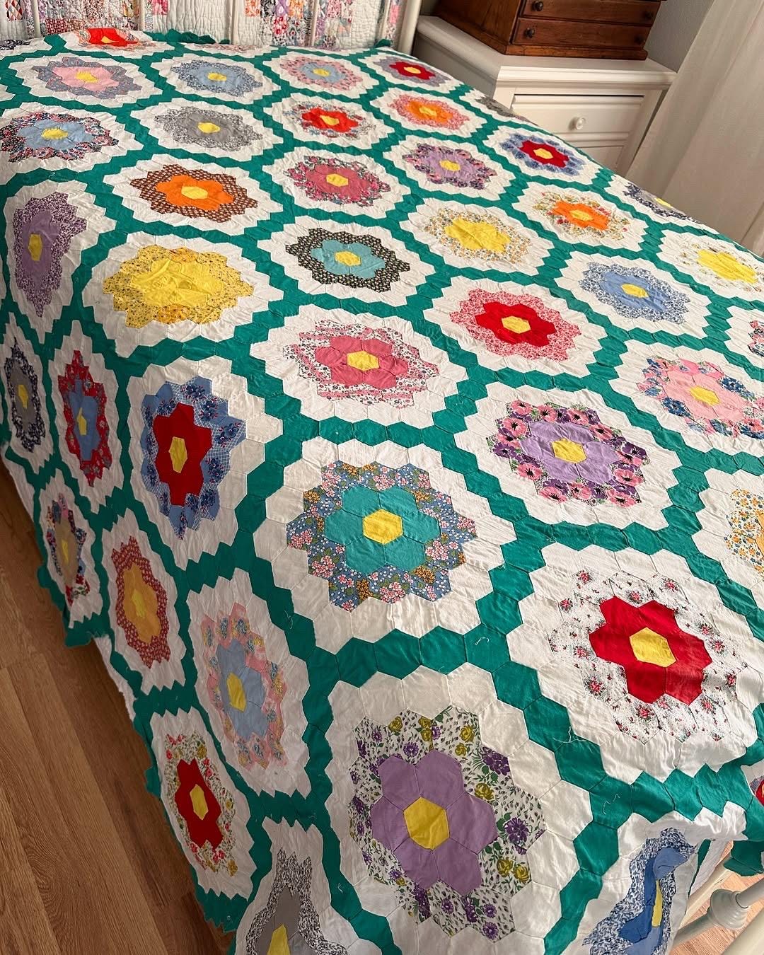 Amazing and so Large! This Vintage 1930s “flower Garden“ Quilt Top - Etsy
