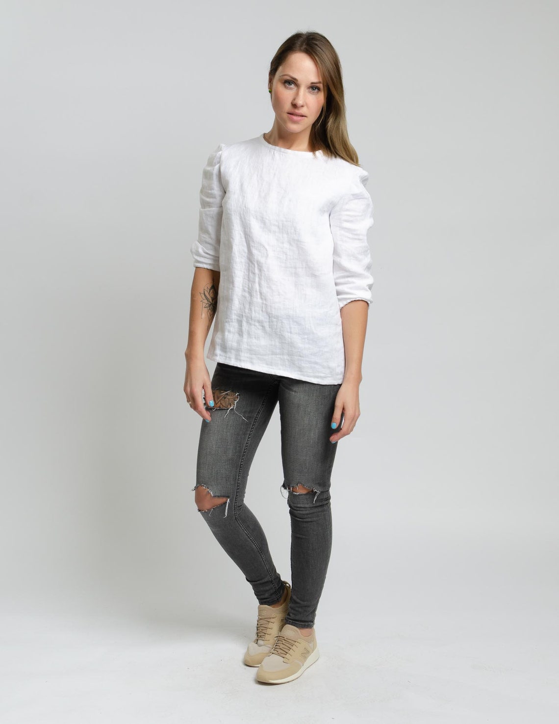 EMILY Elegant Linen Shirt With Buttons at the Back, Shirt Back Buttoned ...