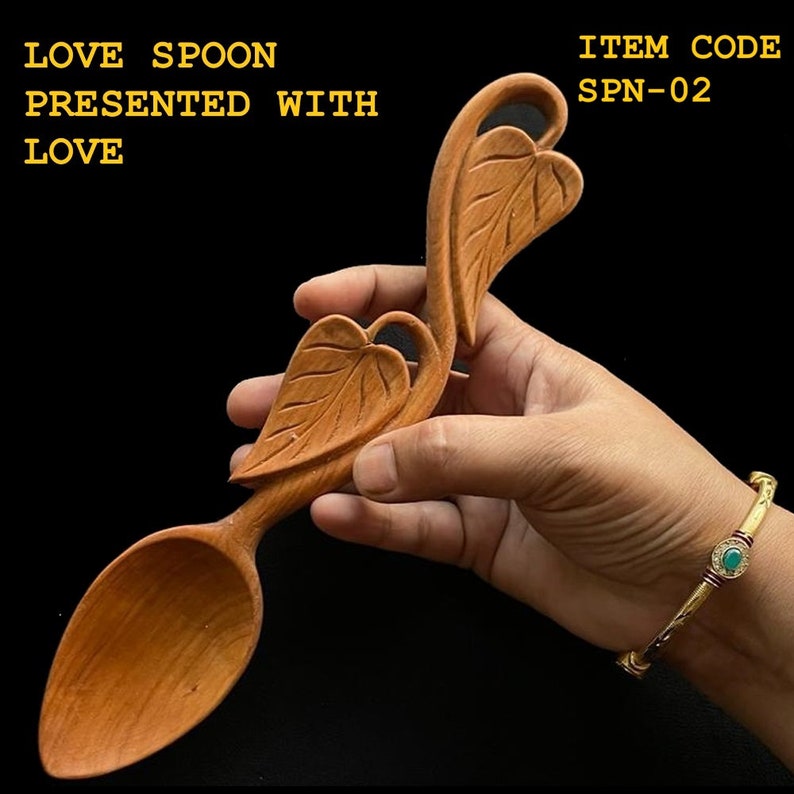 SPN-01-09: Set of 2 Pcs Welsh Hand Carved Wood Love Spoon | Traditional ...