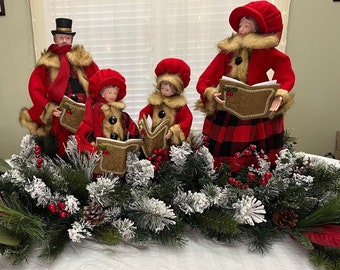 NEW Valerie Parr Hill Dickens Family Christmas Carolers, Victorian ...