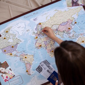 Push Pin World Map Gift for Couples - Personalized Travel Map - Etsy