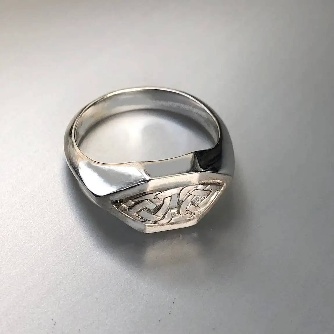 Pinkie Ring in Gold; Celtic Patterns Fine Jewellery; Celtic Knots Ring ...