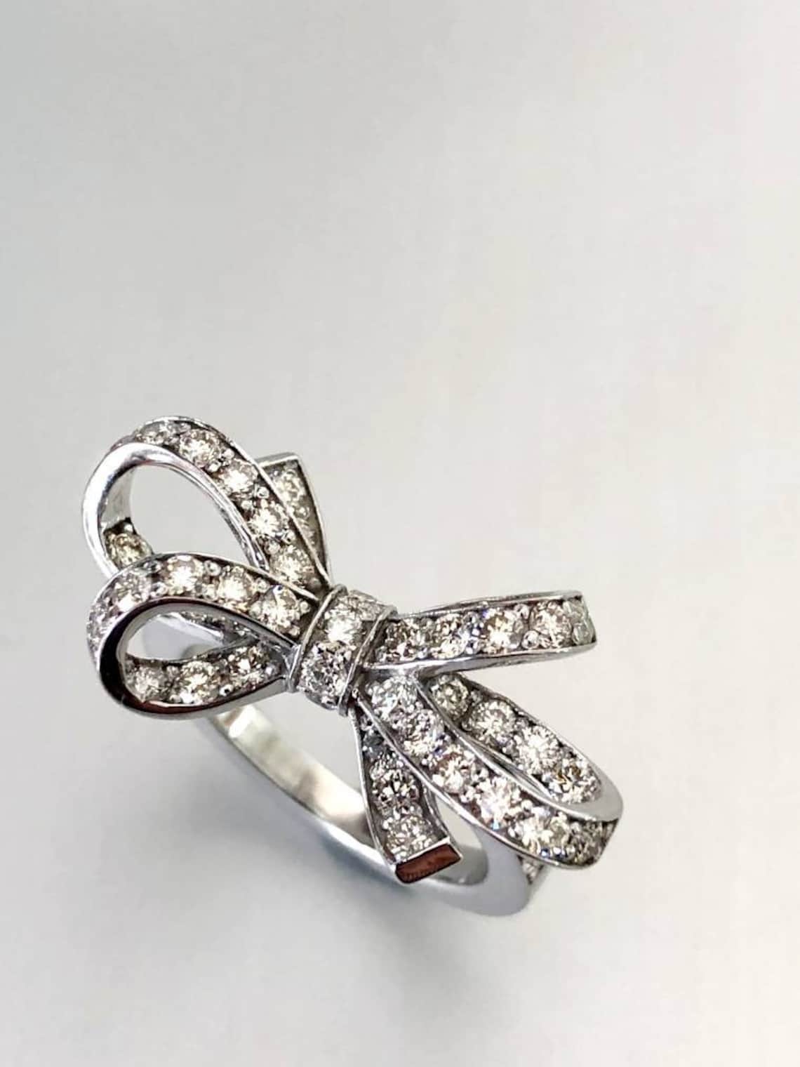 Diamond Bow Ring in White Gold Amazing White Gold Ring With Diamond Bow ...