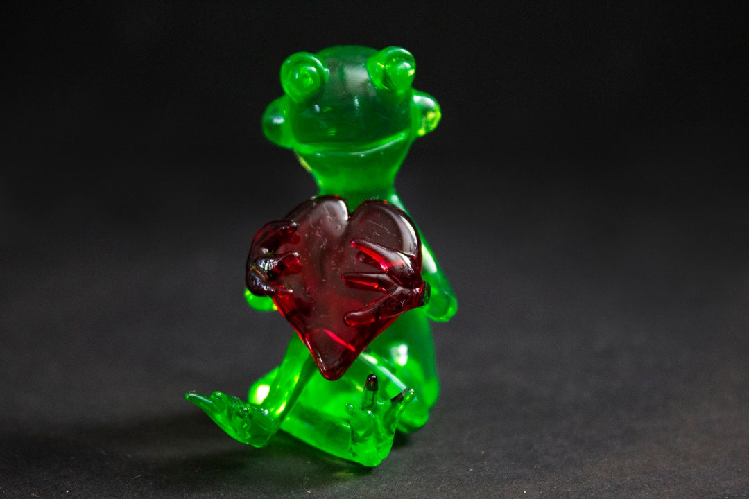 Sitting Frog Holding a Heart (available in 3 Color Variations) - Etsy