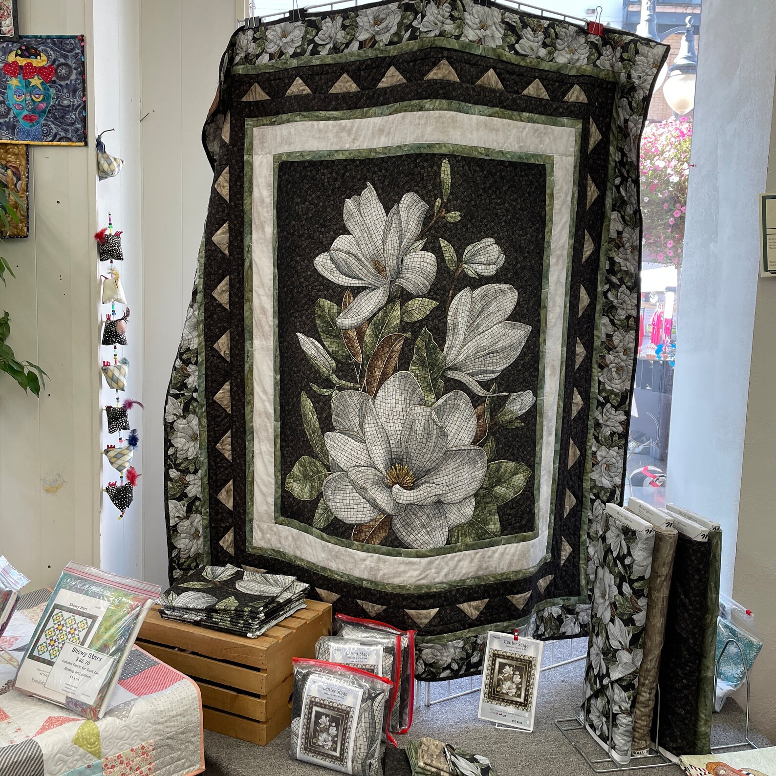 Center Stage Quilt Kit in Magnolia by Northcott Fabric - Etsy
