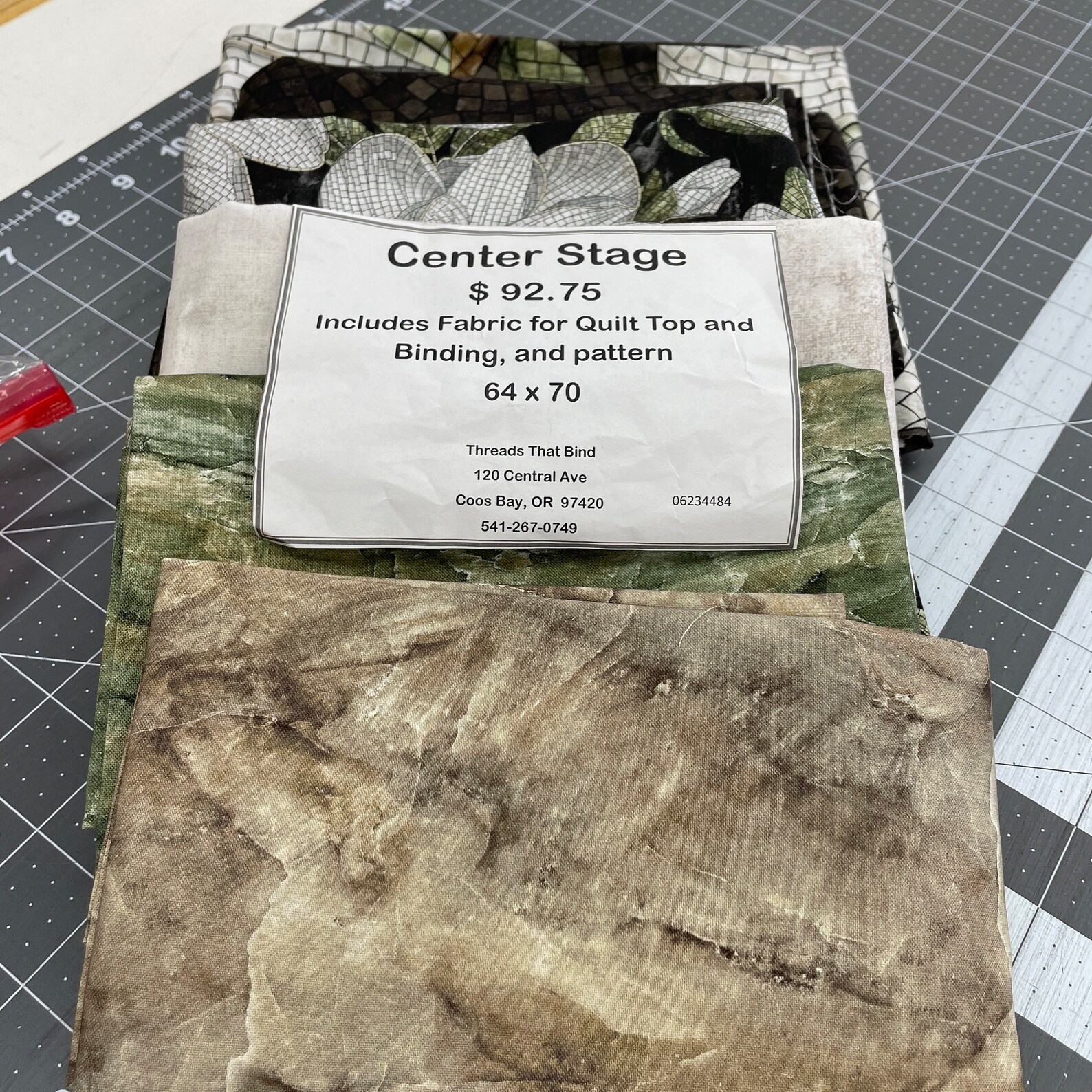 Center Stage Quilt Kit in Magnolia by Northcott Fabric - Etsy