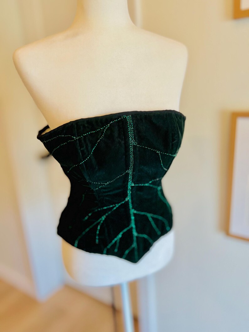 Elven Leaf Corset, Hand Beaded Velvet Fantasy Bodice - Etsy