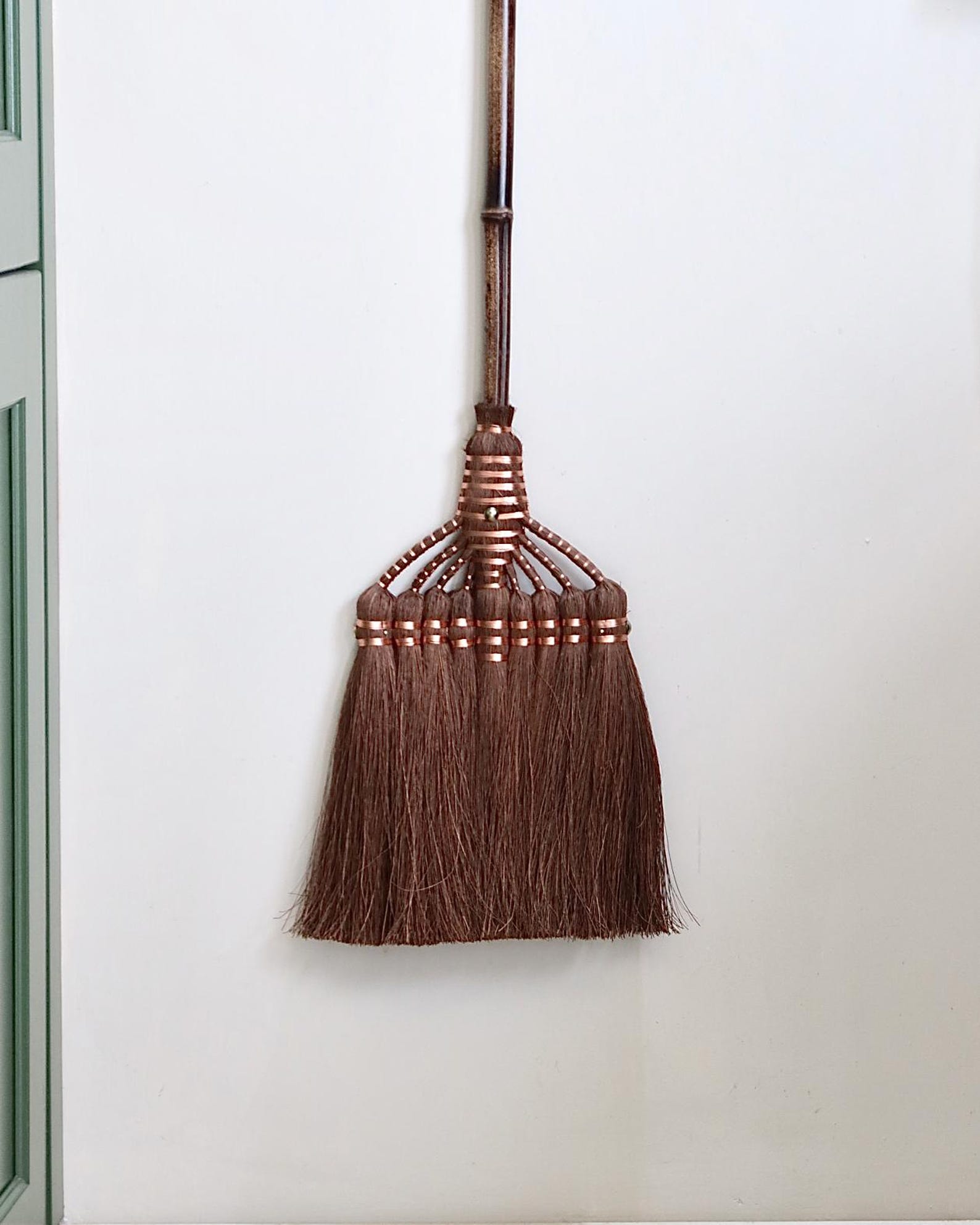 Japanese Tatami Broom ONIGE Straight Fibre: Long Hemp Palm Broom ...