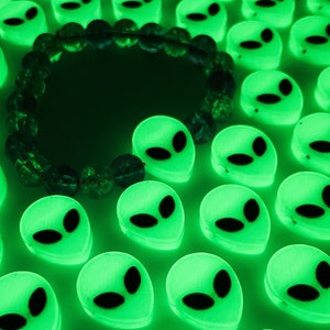 Alien Kandi Beads | Glow in the Dark/uv Reactive Packs of 2, 5, 10, or ...