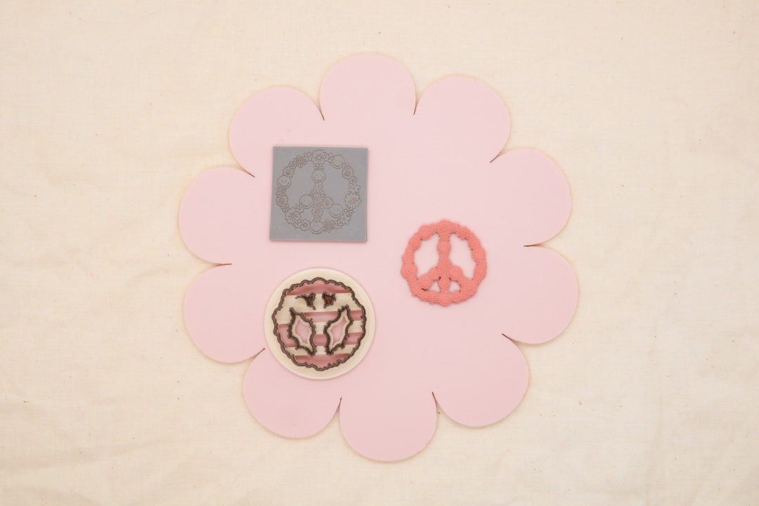 Floral Peace Sign Polymer Clay Cutter/texture Mat Set, 1960's Decade ...