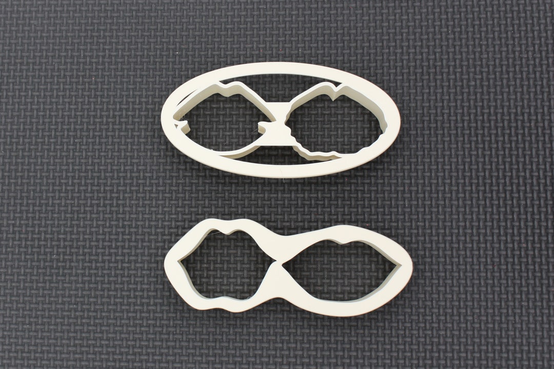 Set of Two Mini Lips Cookie Cutters - Etsy