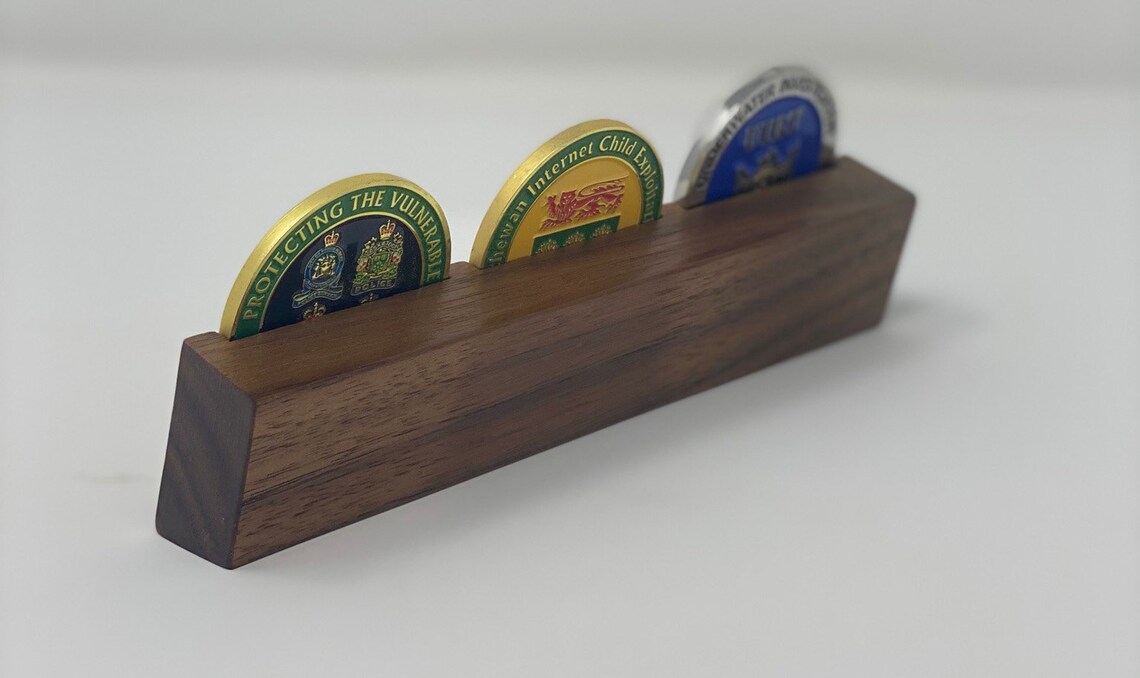 Challenge Coin Desk Display - Etsy Israel