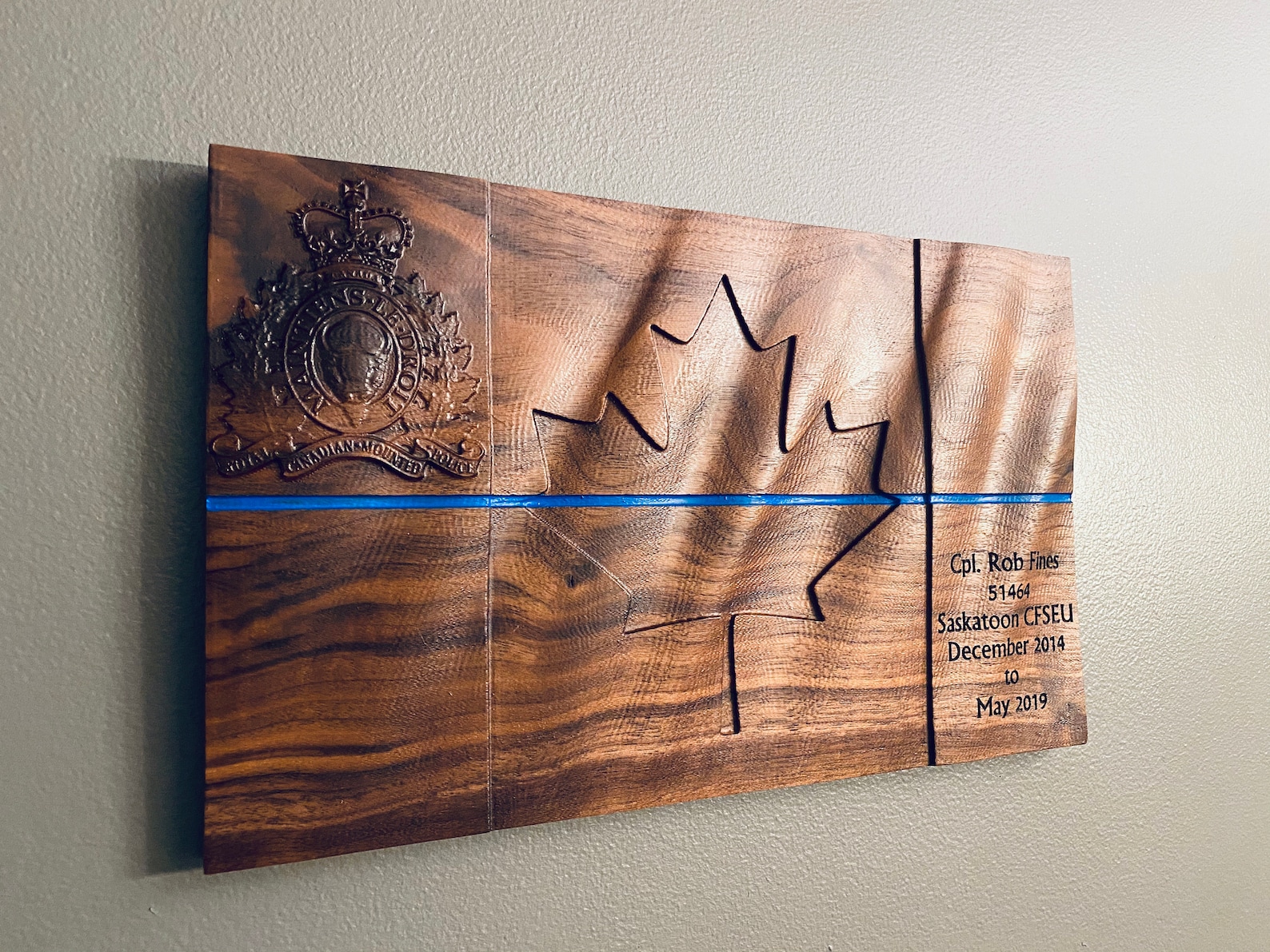 RCMP Canadian Flag Plaque - Etsy Canada