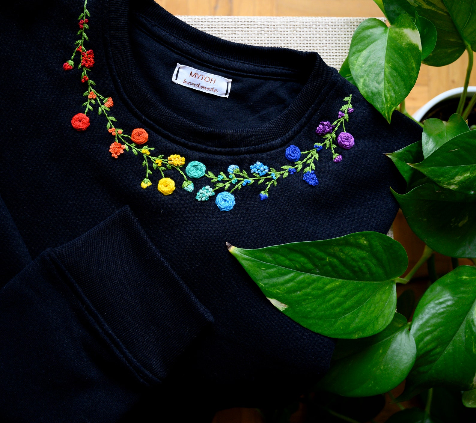 Hand-embroidered Sweatshirt/ Customized Sweatshirt / Hand Embroidery - Etsy