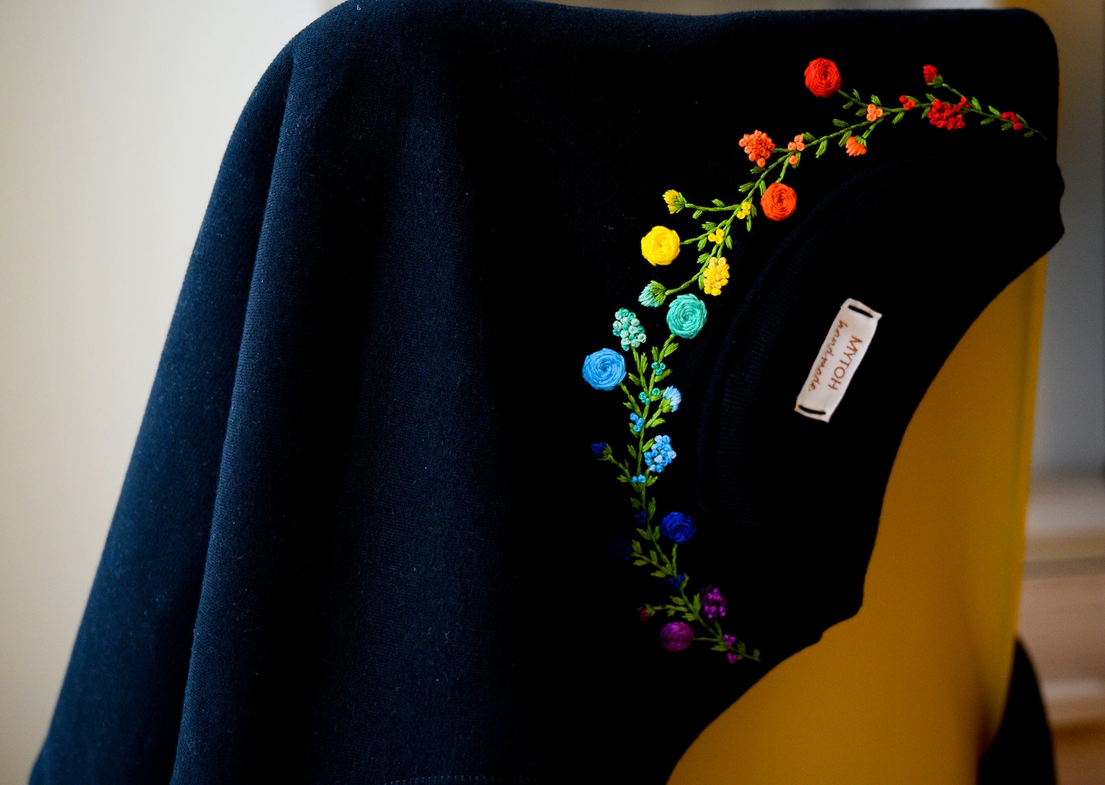 Hand-embroidered Sweatshirt/ Customized Sweatshirt / Hand Embroidery - Etsy