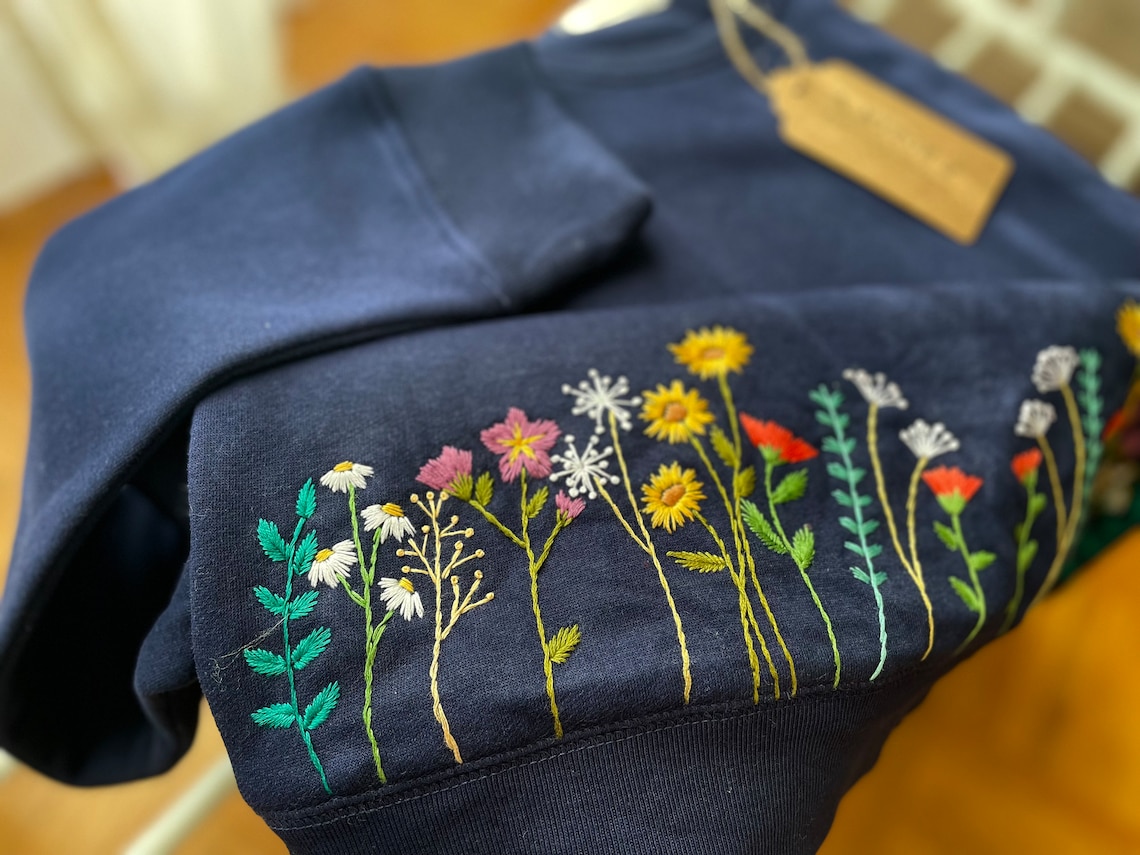 Hand-embroidered Sweatshirt/ Customized Sweatshirt / Hand - Etsy