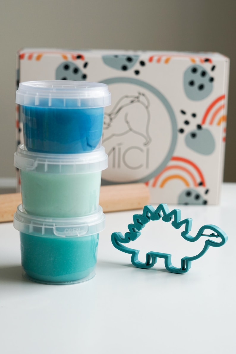 4 YEARS//DINO Gift Set - Stencils, Playdough Jars and Smooth Rolling ...