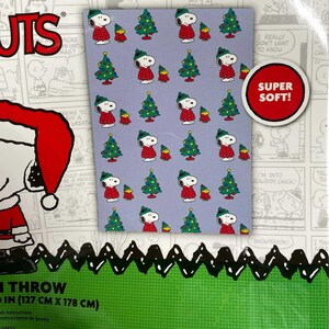 Peanuts Snoopy and Woodstock Christmas Tree Plush Throw Blanket 50x70 ...