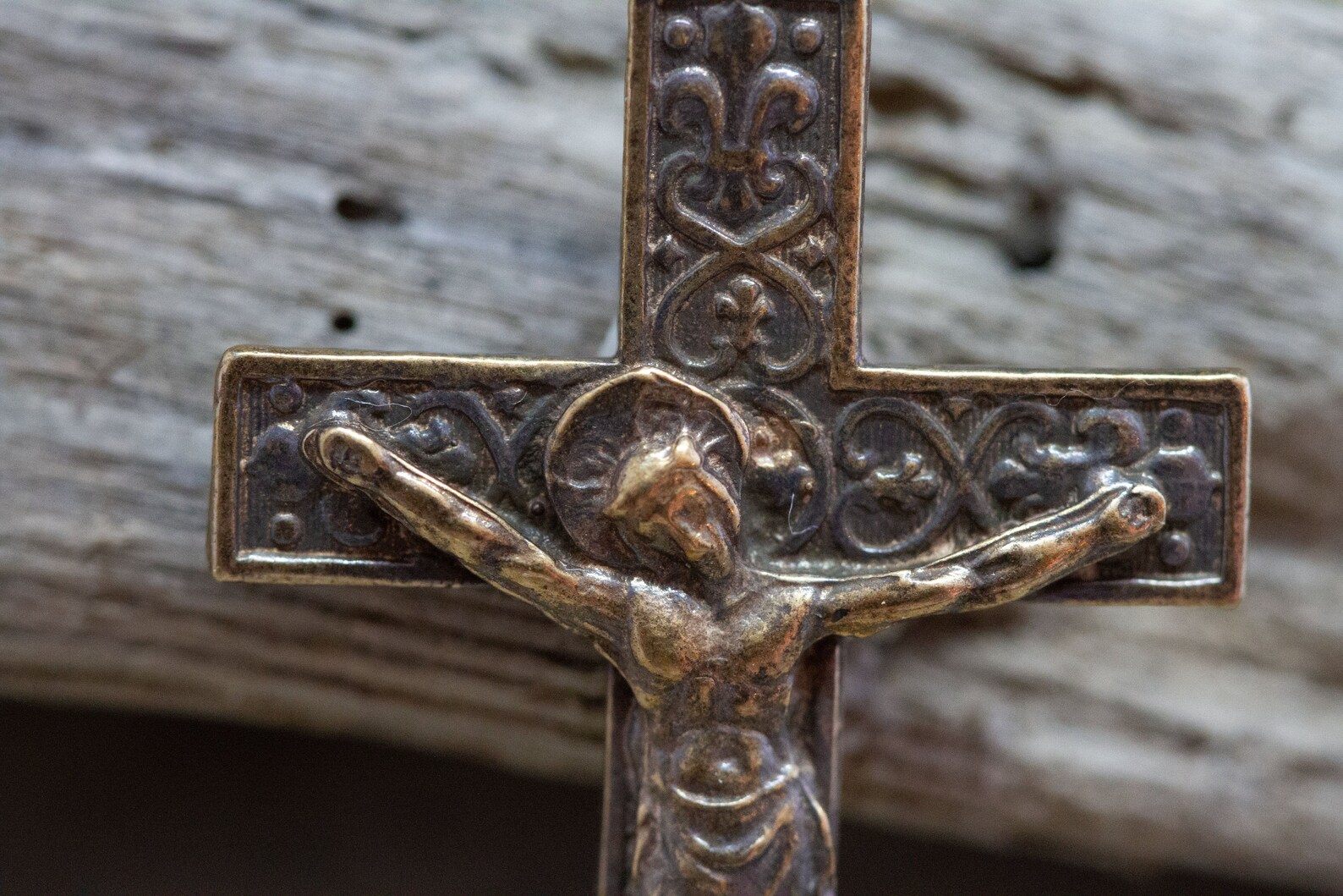 St. Christo Bronze Crucifix - Etsy