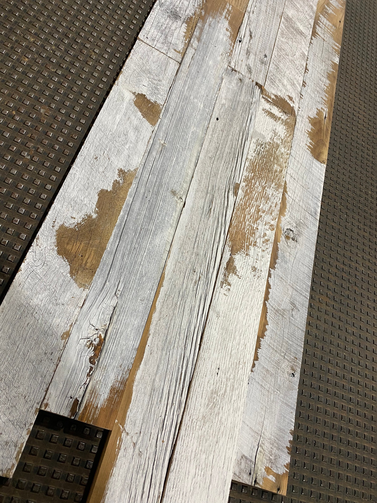Distressed Creme Barn Siding | Rustic Barn Board | Farmhouse Inspo ...