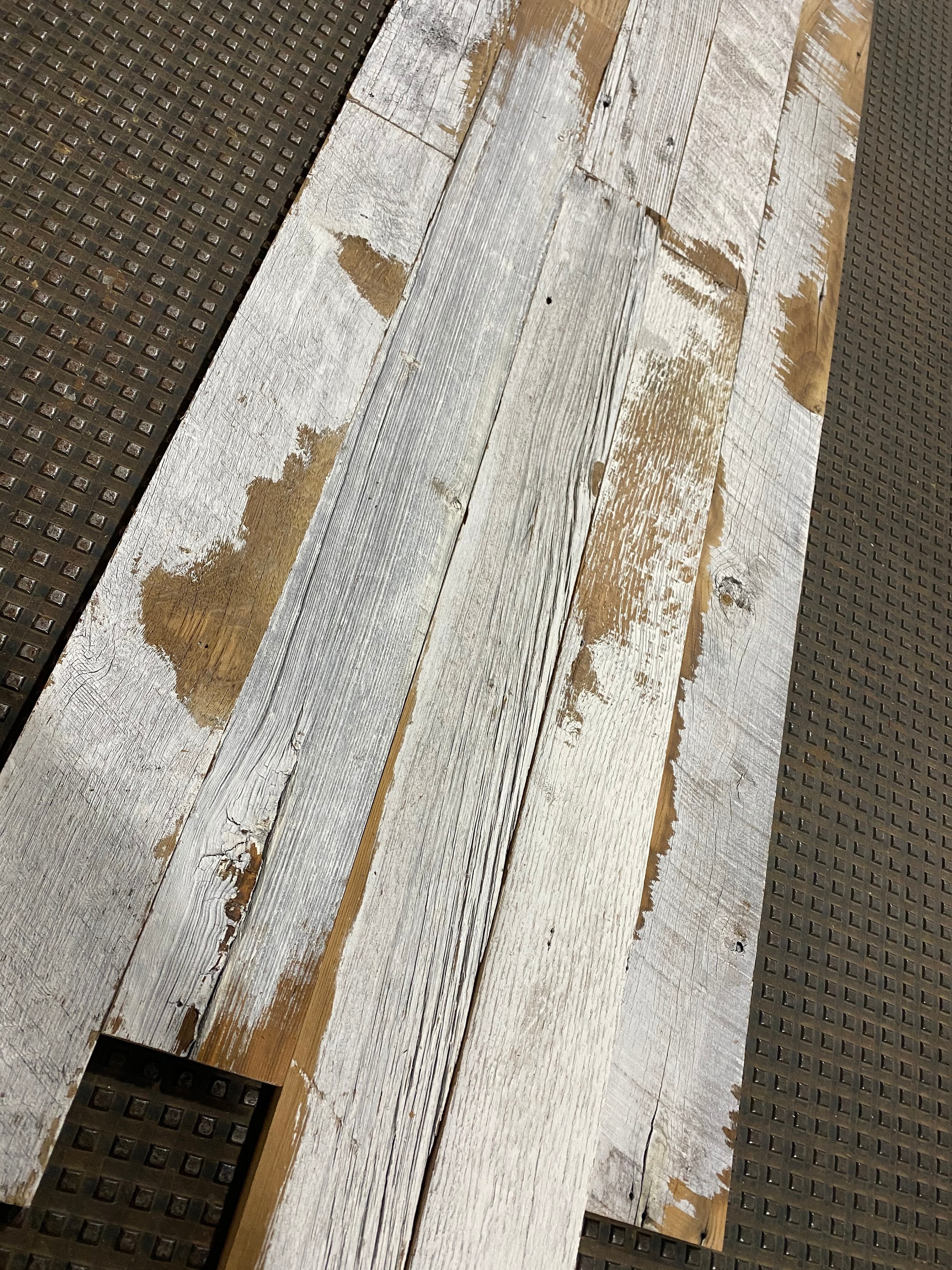 Distressed Creme Barn Siding | Rustic Barn Board | Farmhouse Inspo ...