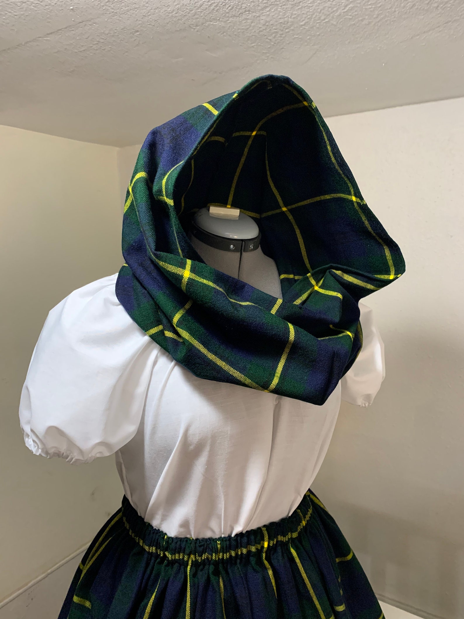 Highlander Maiden Bodice Chemise Skirt Scarf and Brooch - Etsy