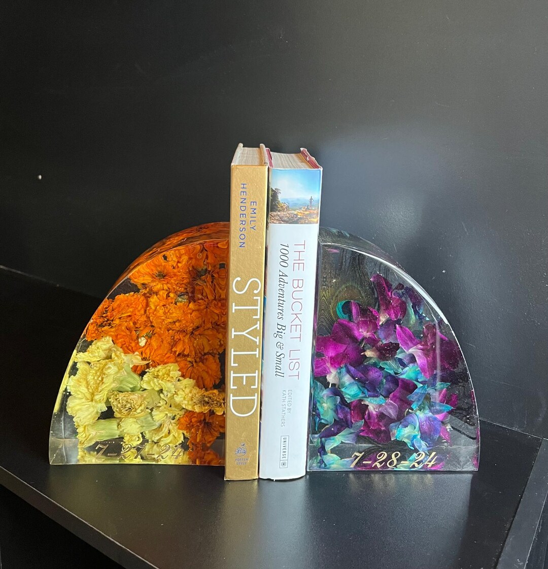 Curved Resin Bookends: Wedding Bouquet Preservation With FREE Engraving ...
