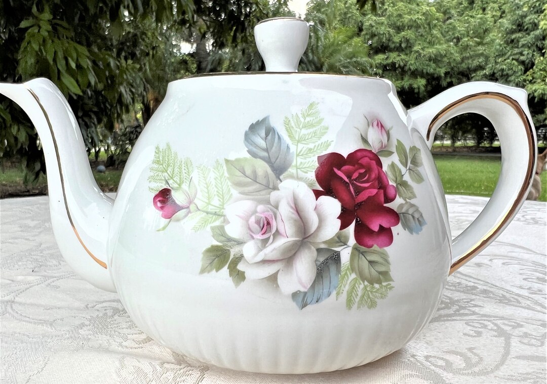 Ellgreave Teapot. A Division of Wood and Sons. Made En England. - Etsy