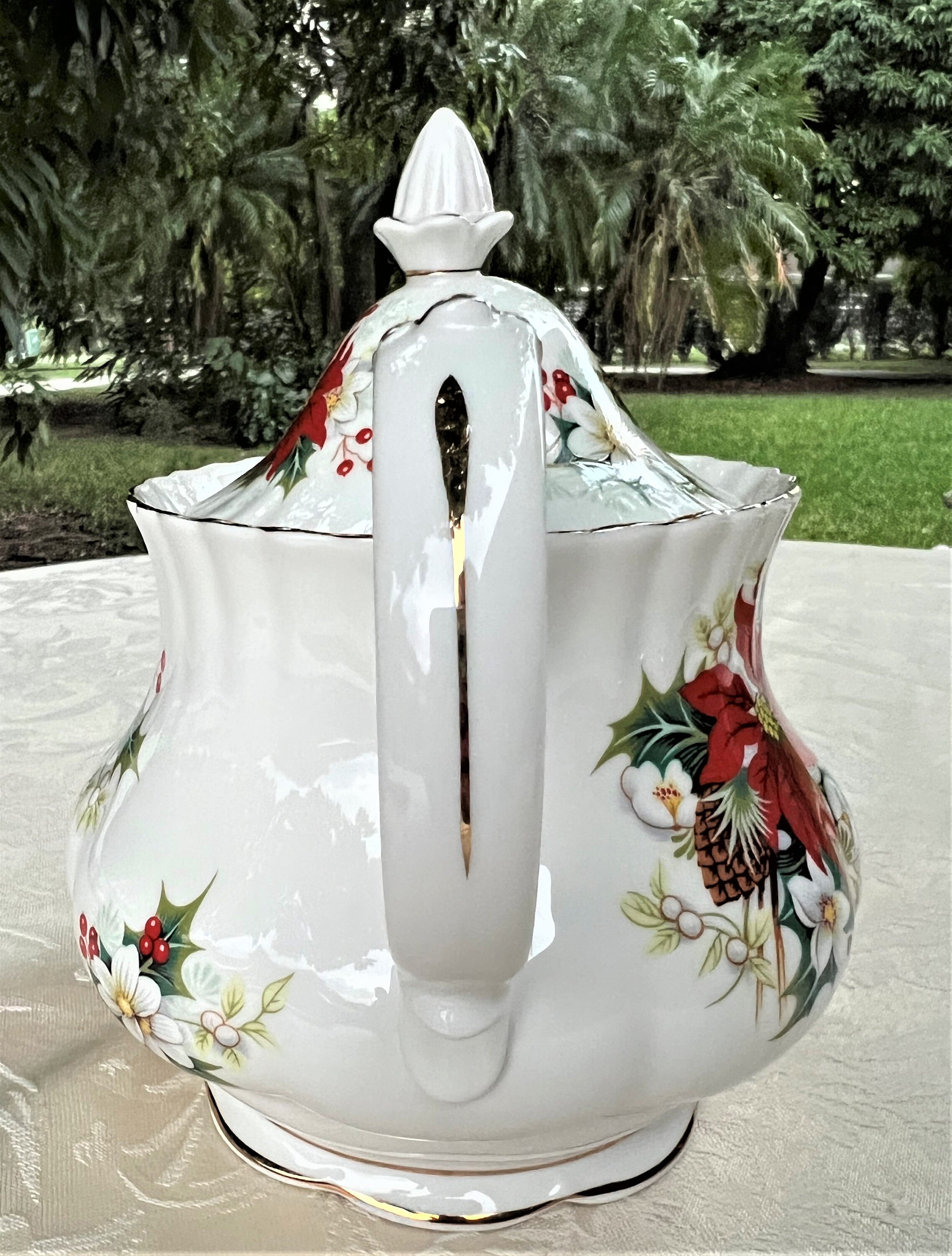 Royal Albert Poinsettia Tea Pot Made in England. - Etsy