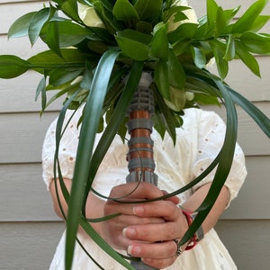 Leia's Lightsaber Bouquet Holder | Full Color | No Paint Required | 3D ...
