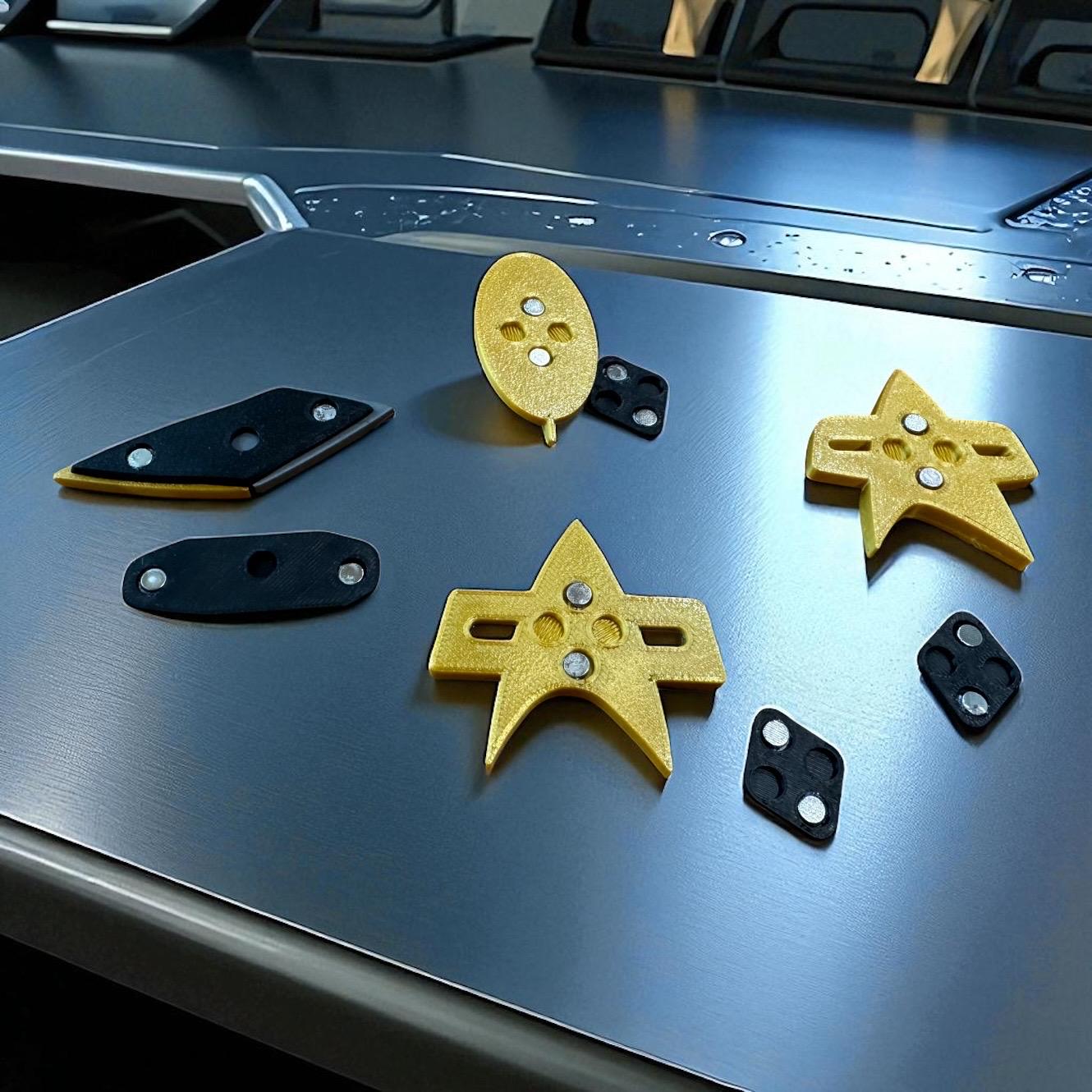 3D Printed Combadge Prop: Star Trek Voyager, DS9, Multiple Variants - Etsy